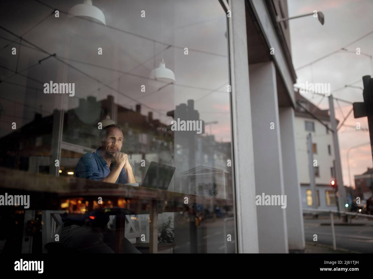 Twilight through the window hi-res stock photography and images - Alamy
