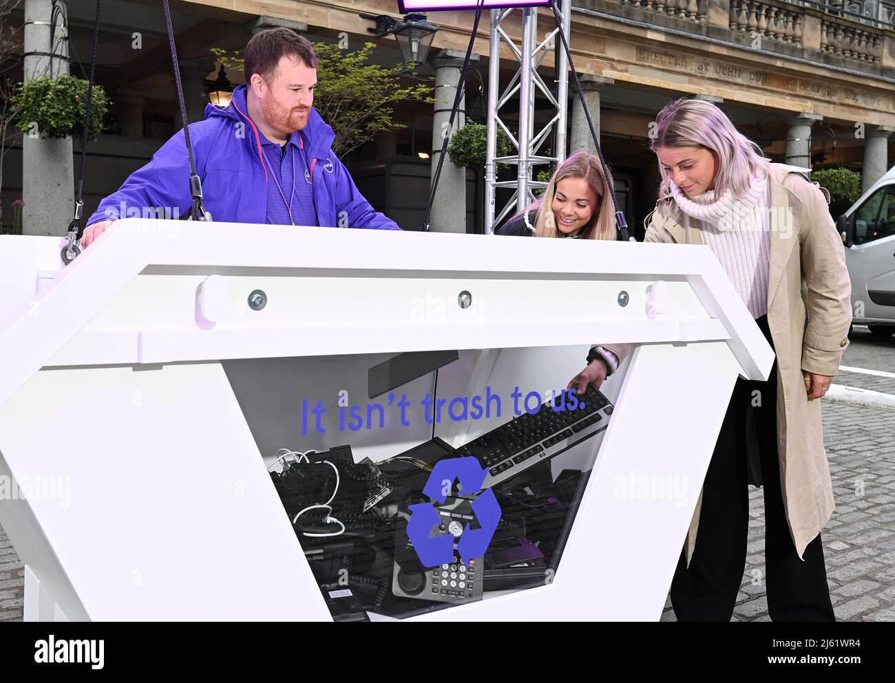 EDITORIAL USE ONLY (Left to right) Steve Greenwell, Repairs Expert at ...