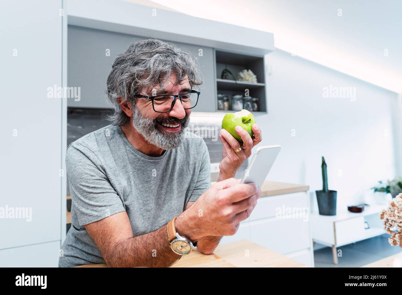Apple man happy hi-res stock photography and images - Alamy