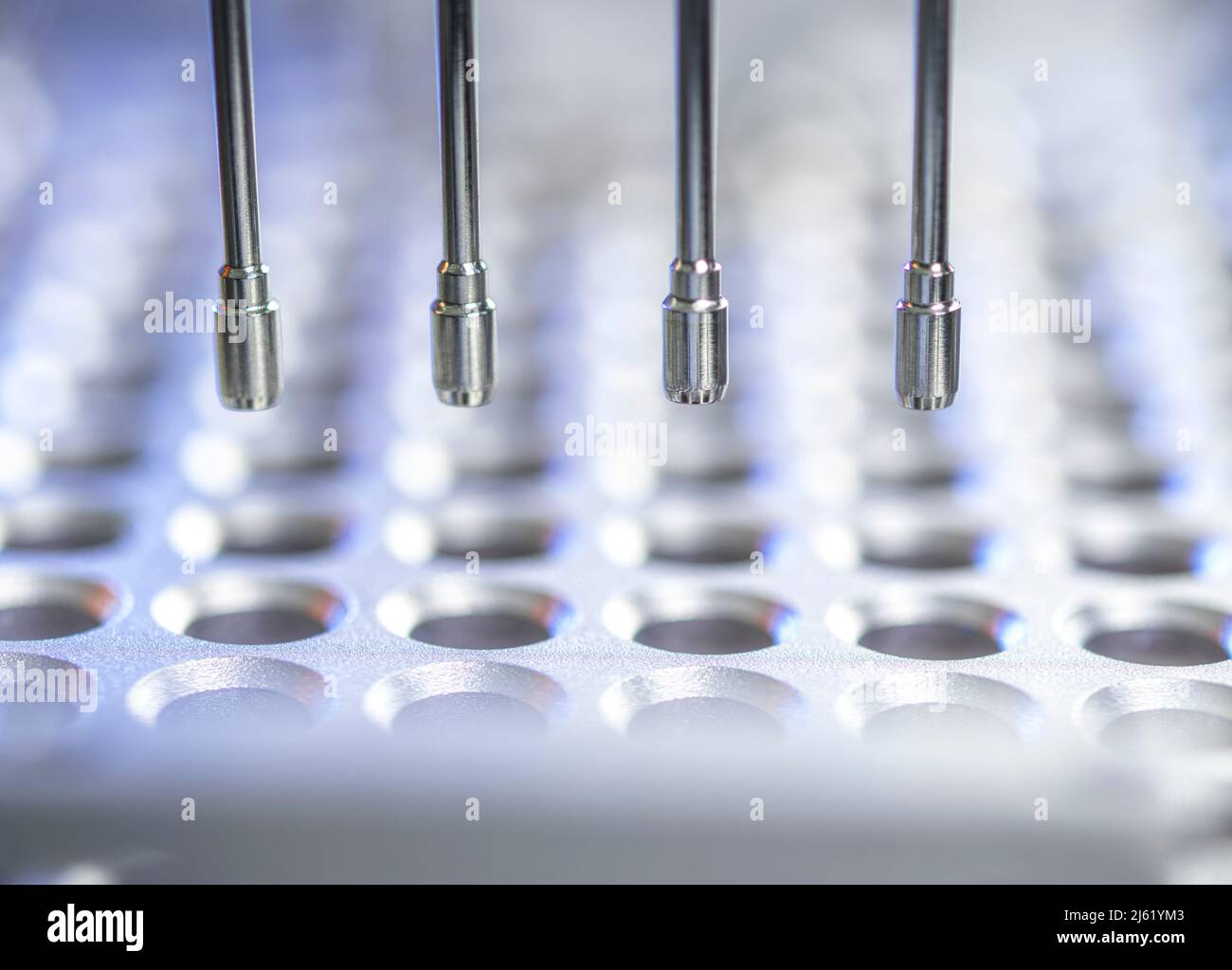 Robotic lab hi-res stock photography and images - Alamy