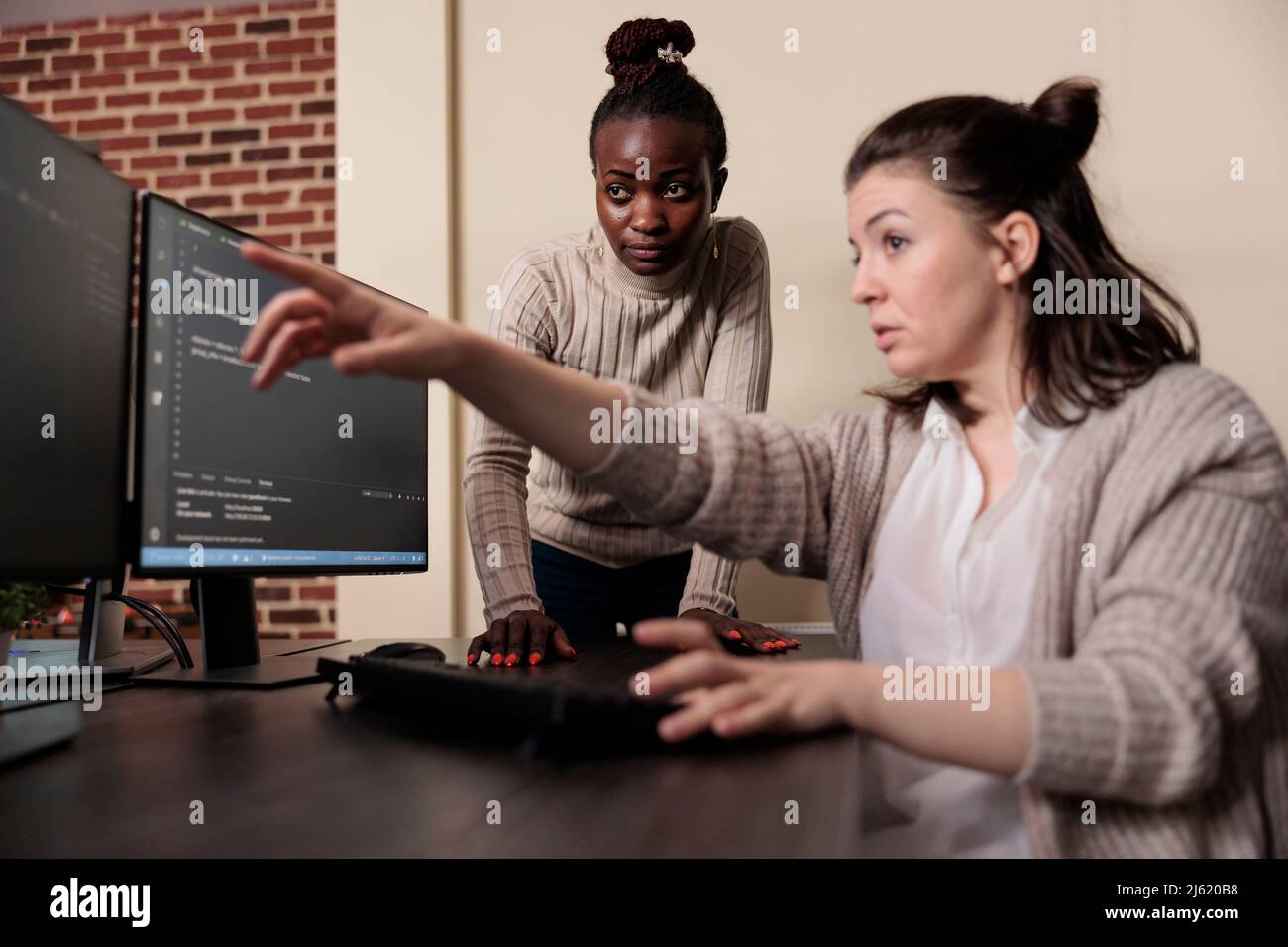 Cloud developers hi-res stock photography and images - Alamy