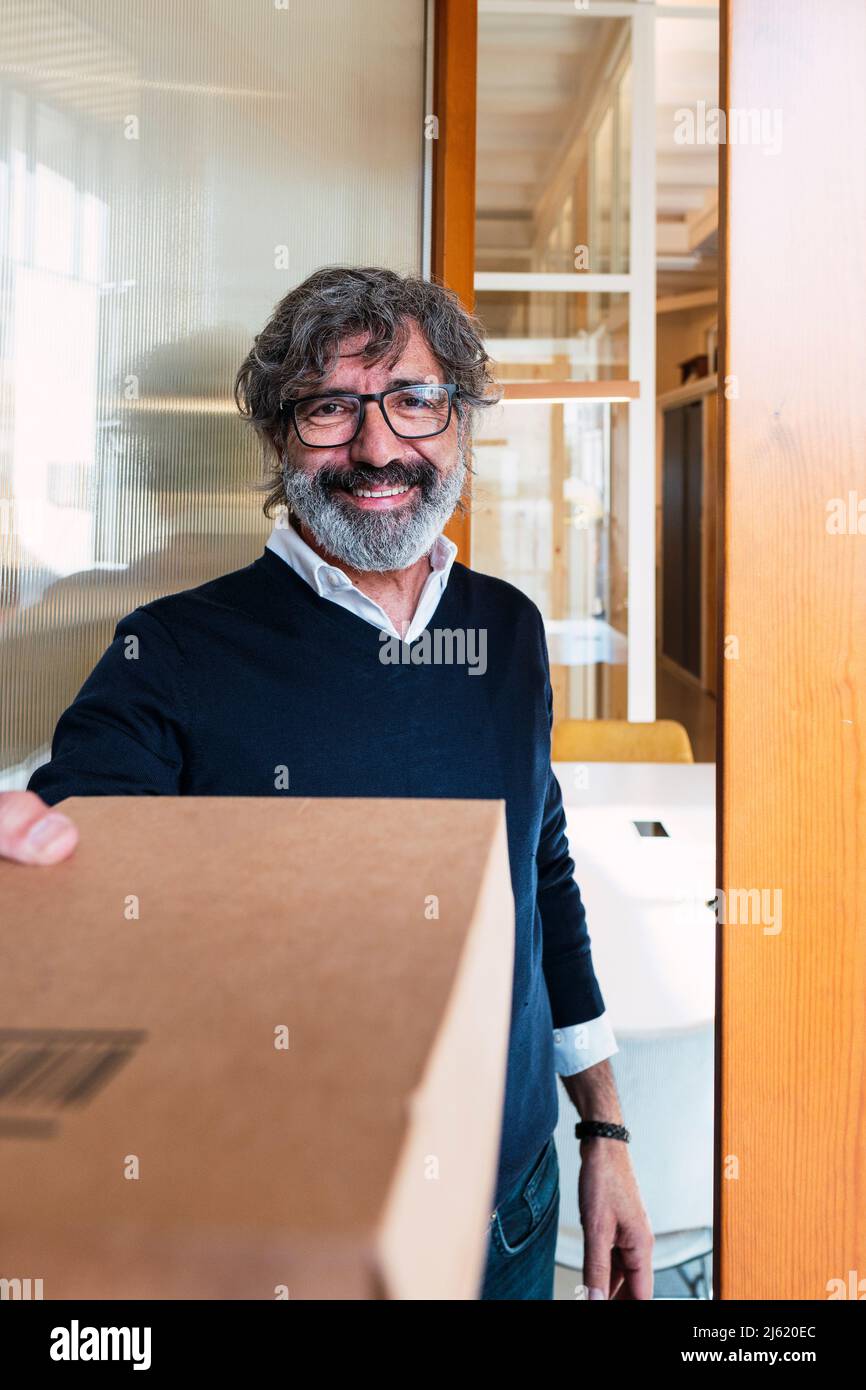 Home package hi-res stock photography and images - Alamy