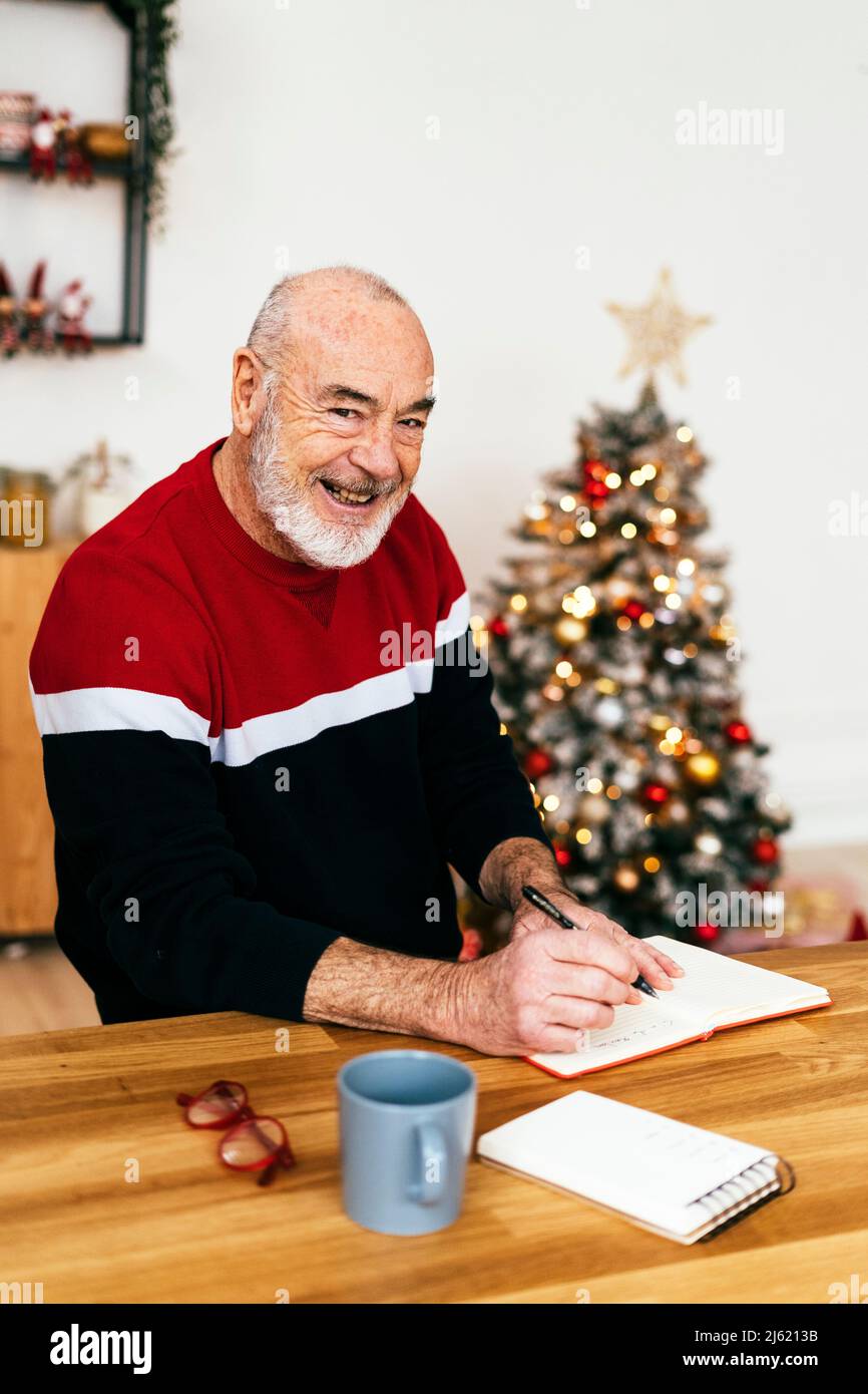 Man diary hi-res stock photography and images - Alamy