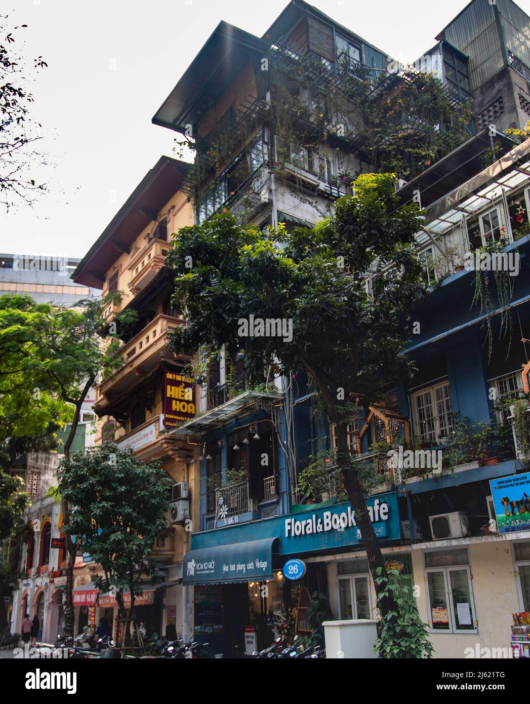 Buildings in Old Town Hanoi Stock Photo - Alamy