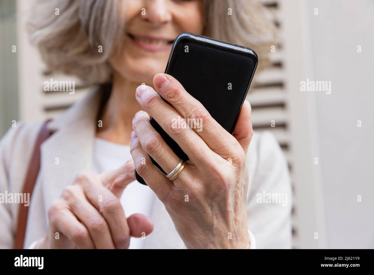 Senior surfing hi-res stock photography and images - Alamy