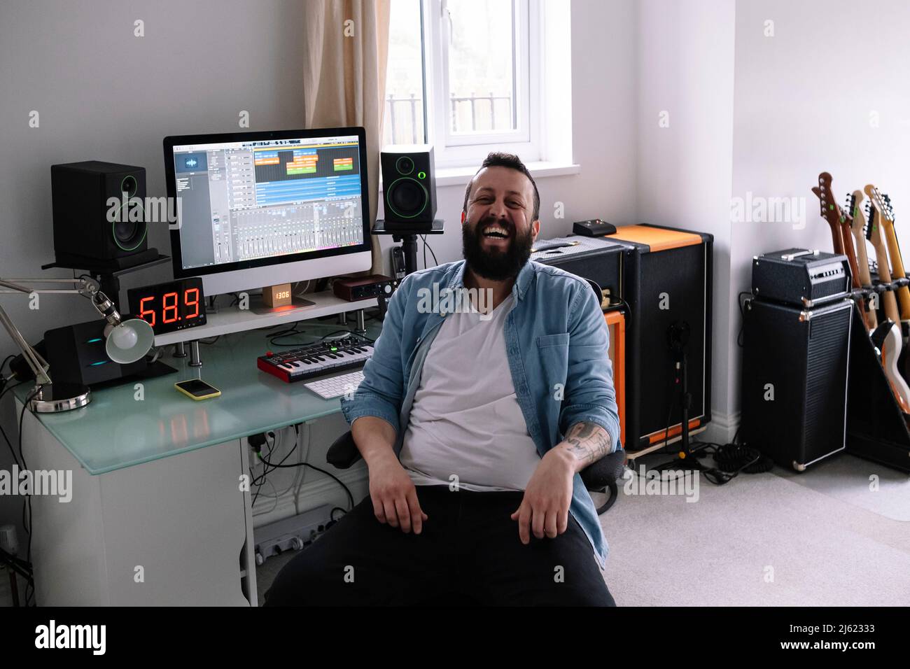 Home studio camera hi-res stock photography and images - Alamy