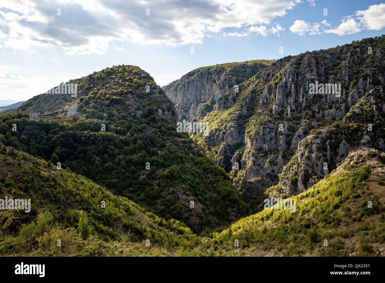 Gorge vikos aoos national park during summer hi-res stock photography ...