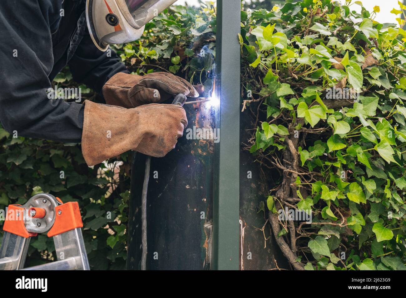 Fire construction site hi-res stock photography and images - Alamy