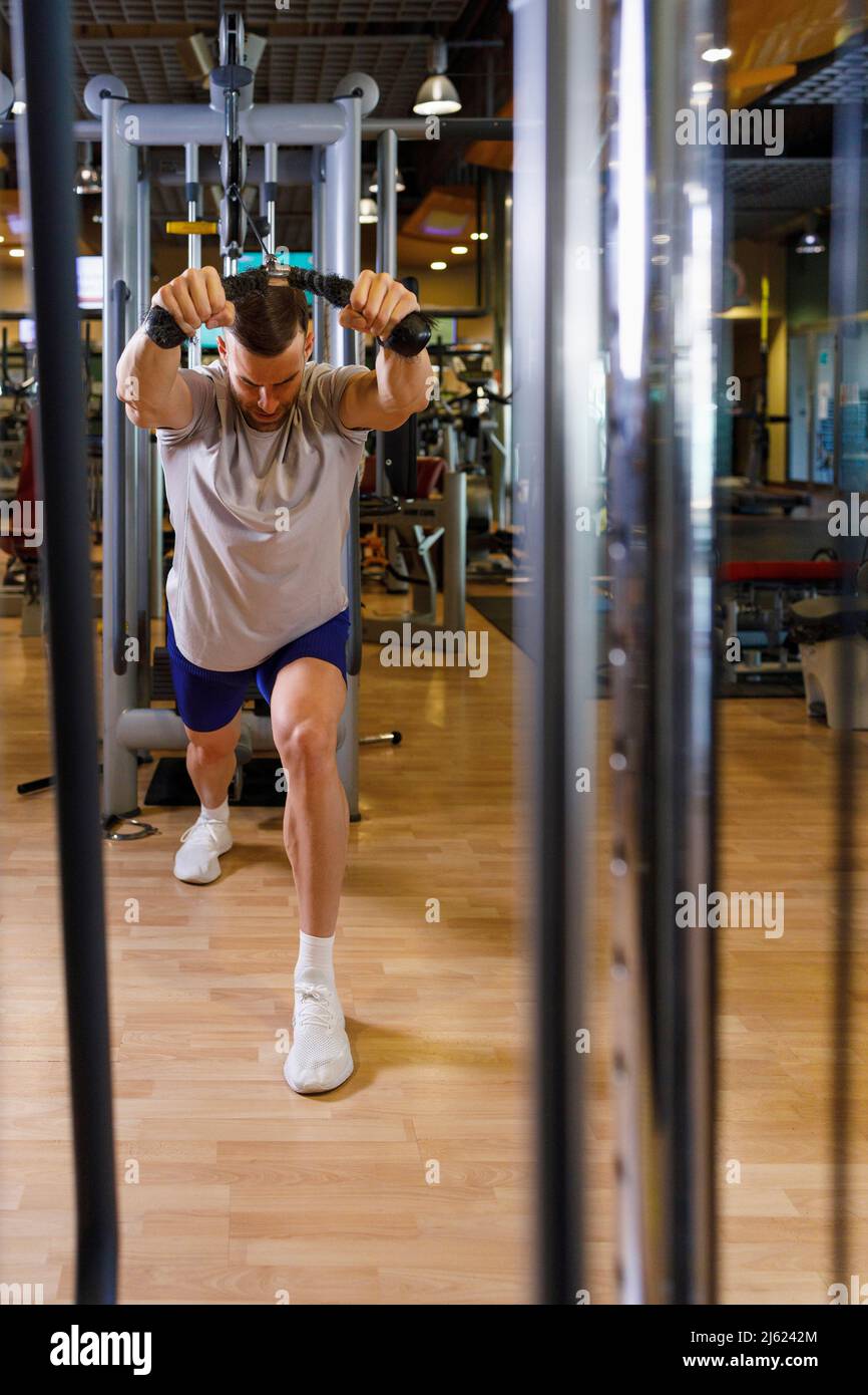 Cable machine hi-res stock photography and images - Alamy