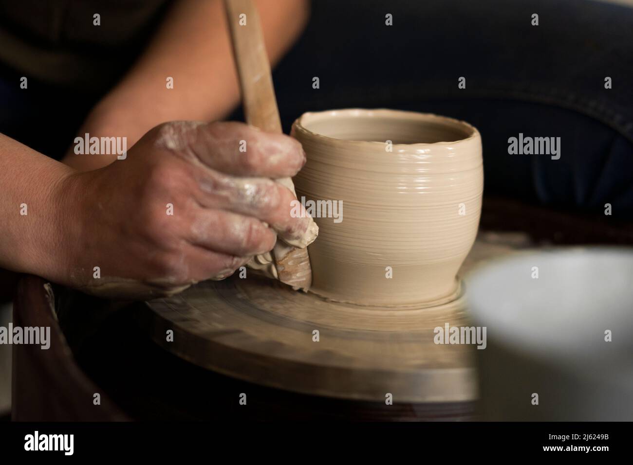 Hand moulding clay hi-res stock photography and images - Alamy