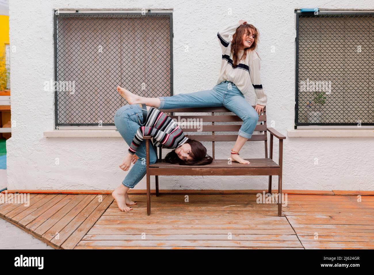 Fun in yard hi-res stock photography and images - Alamy