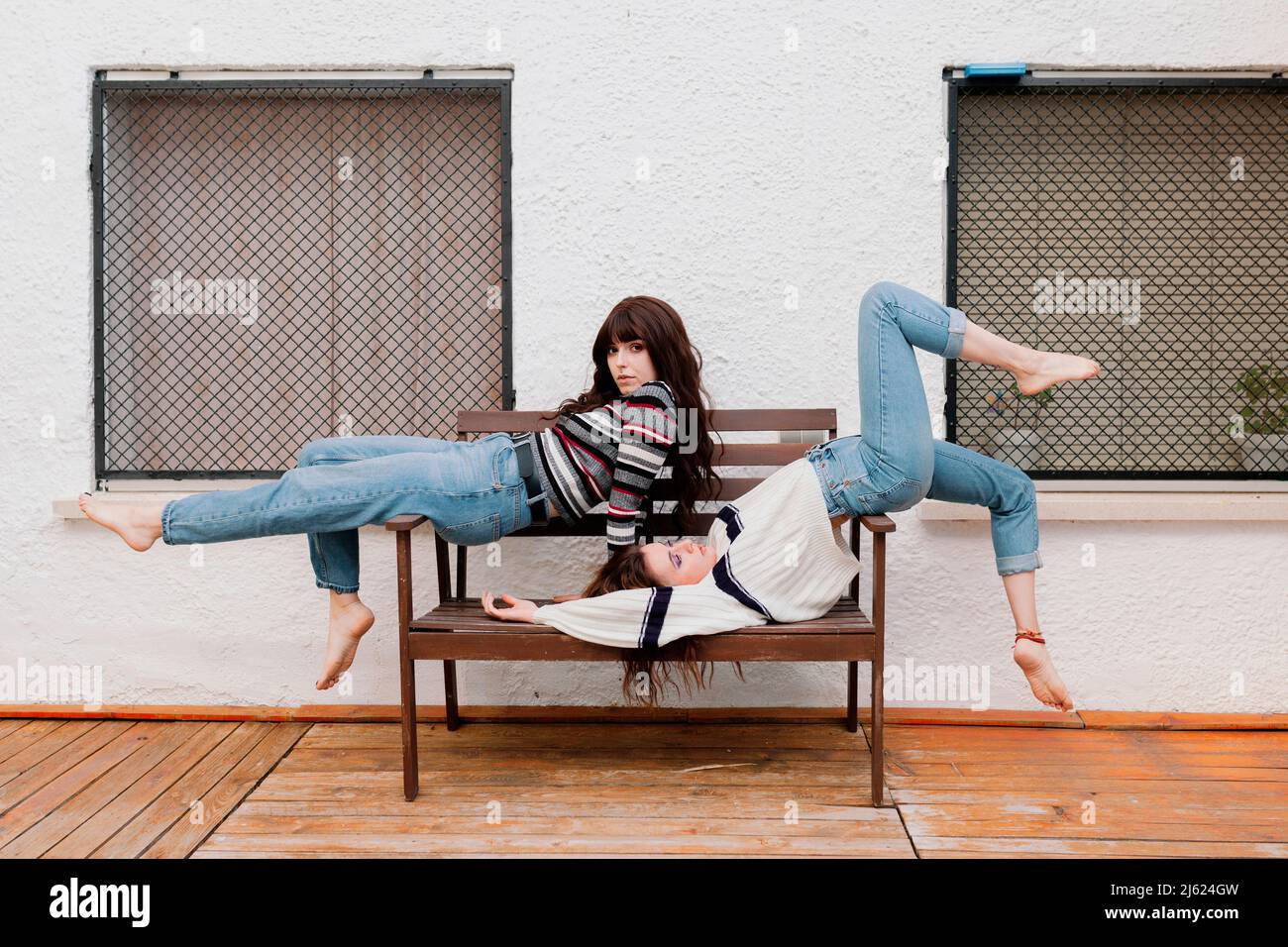 Bending bench hi-res stock photography and images - Alamy