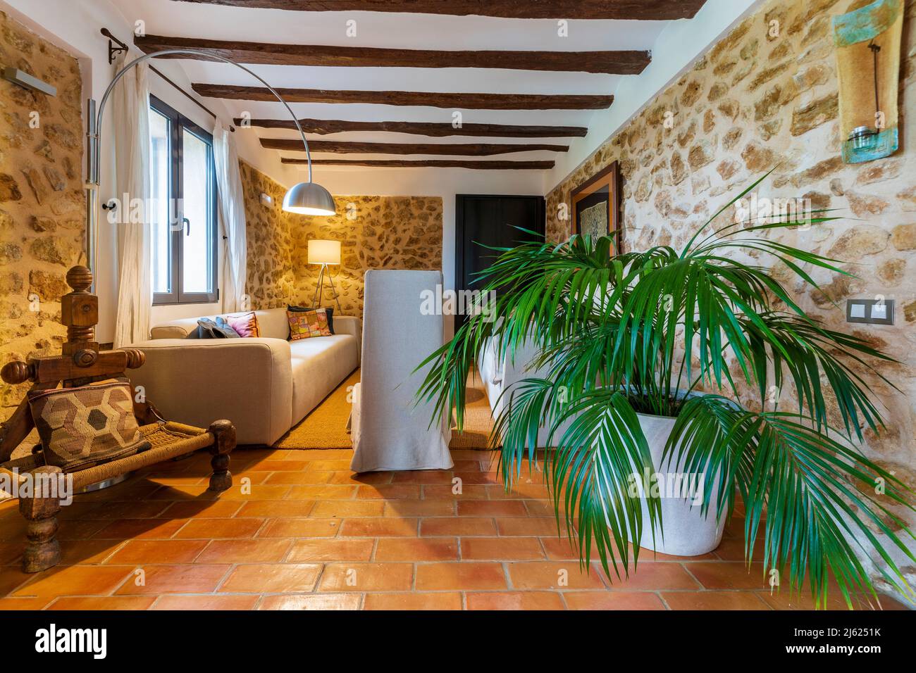 Luxurious lighting hi-res stock photography and images - Alamy