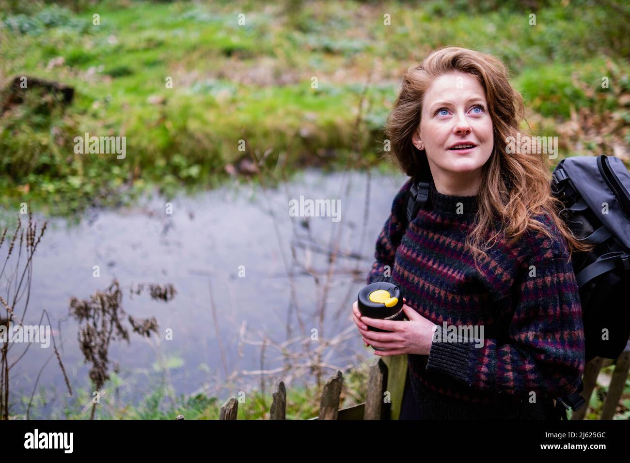 Beautiful woman hiking hi-res stock photography and images - Alamy