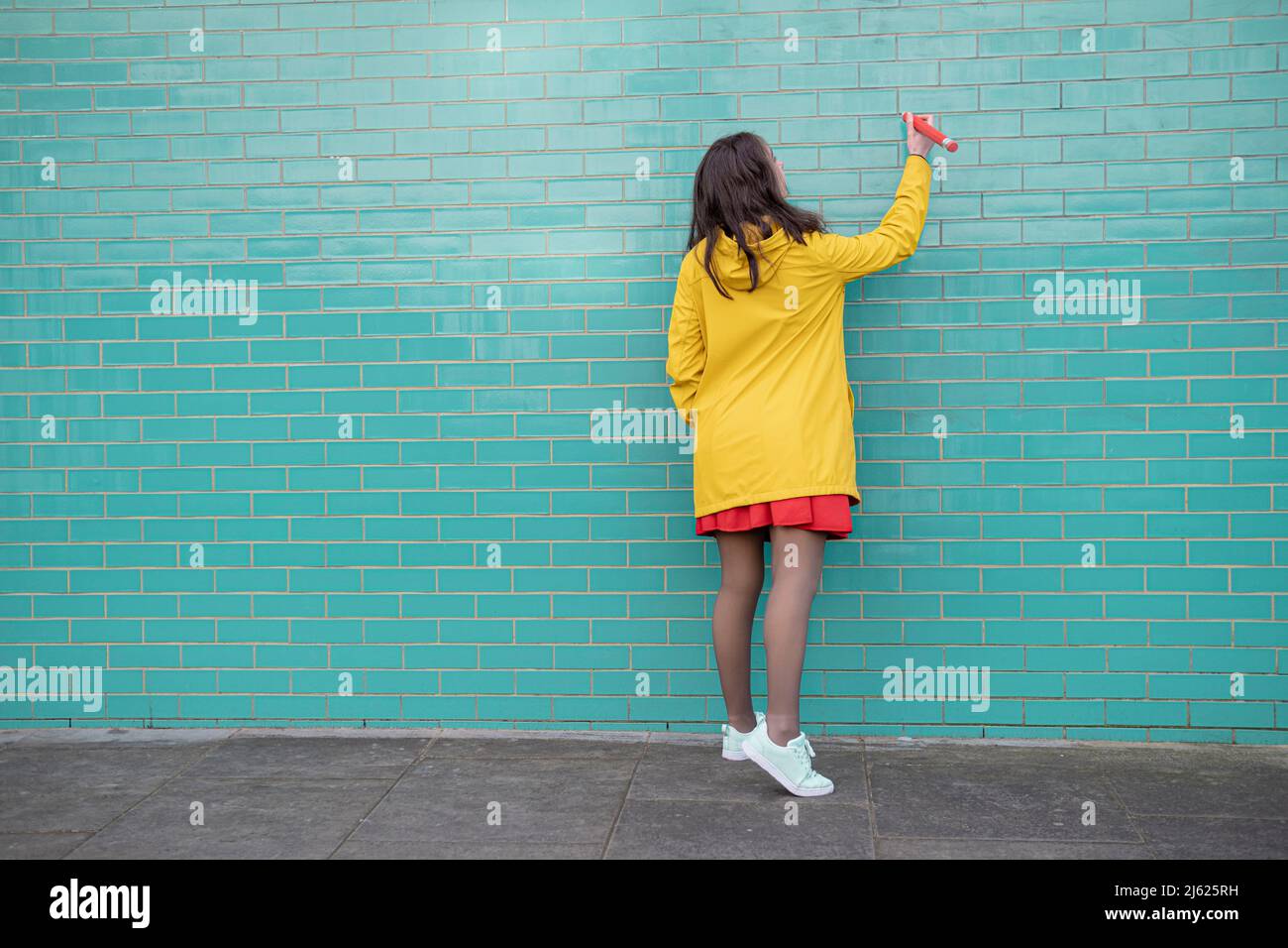 Brick wall with writing on it hi-res stock photography and images - Alamy
