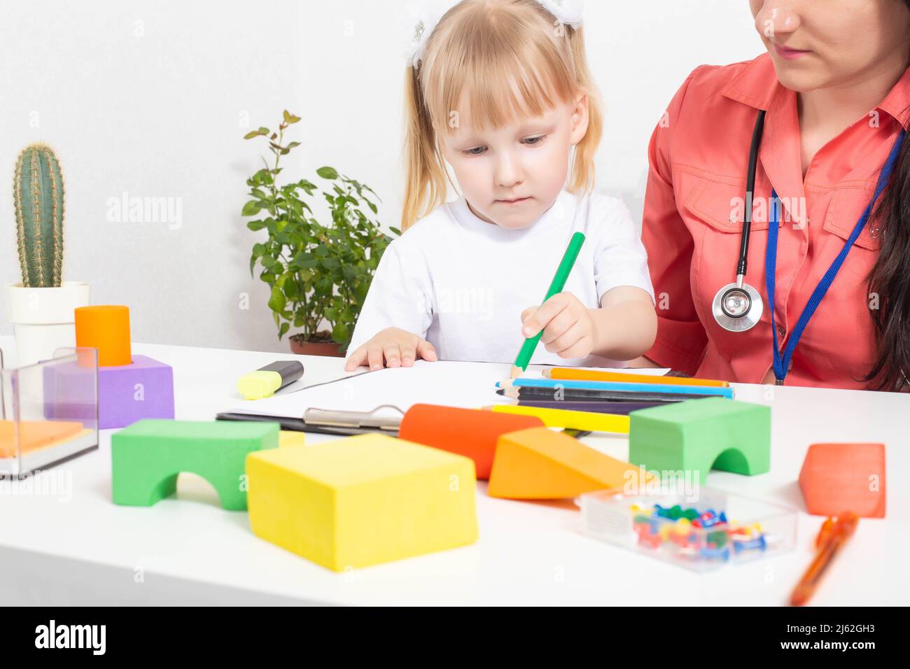 Pediatric gynecologist hi-res stock photography and images - Alamy