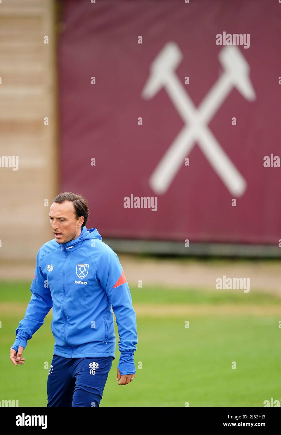 Leicester city club crest hi-res stock photography and images - Alamy