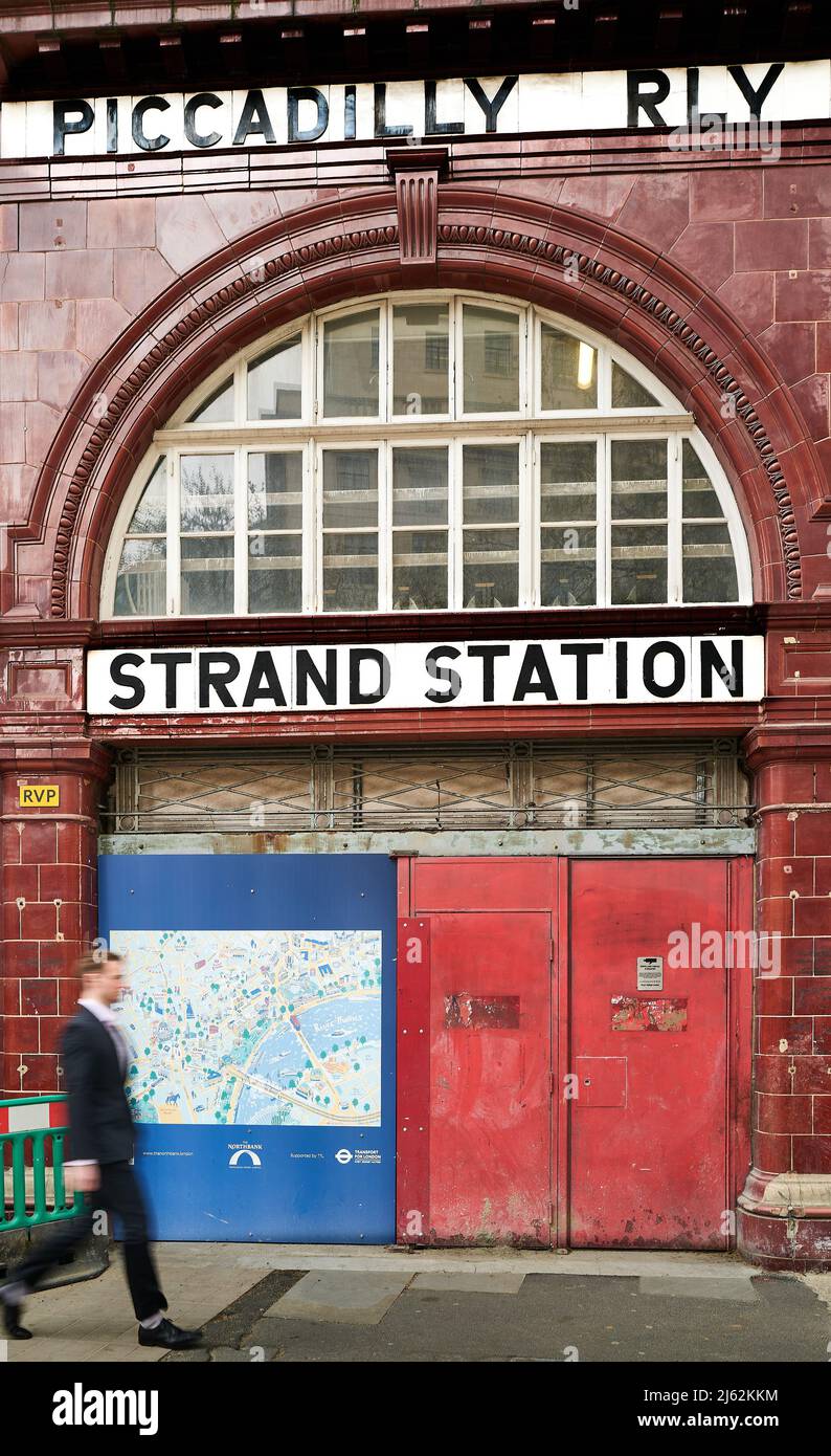 Piccadilly railway strand station entrance hi-res stock photography and ...