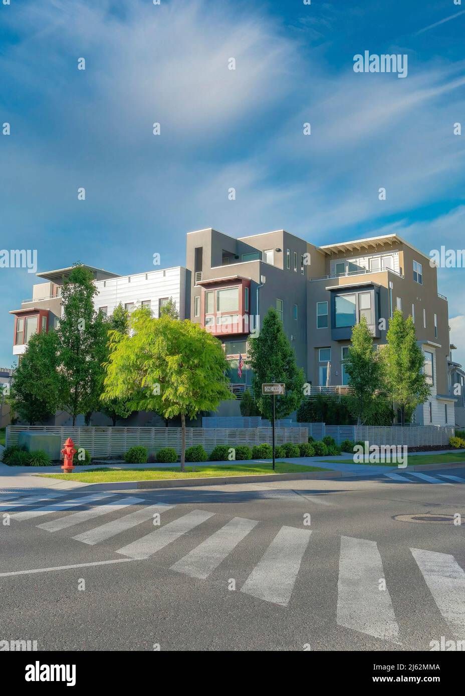 Slanted structures hi-res stock photography and images - Alamy