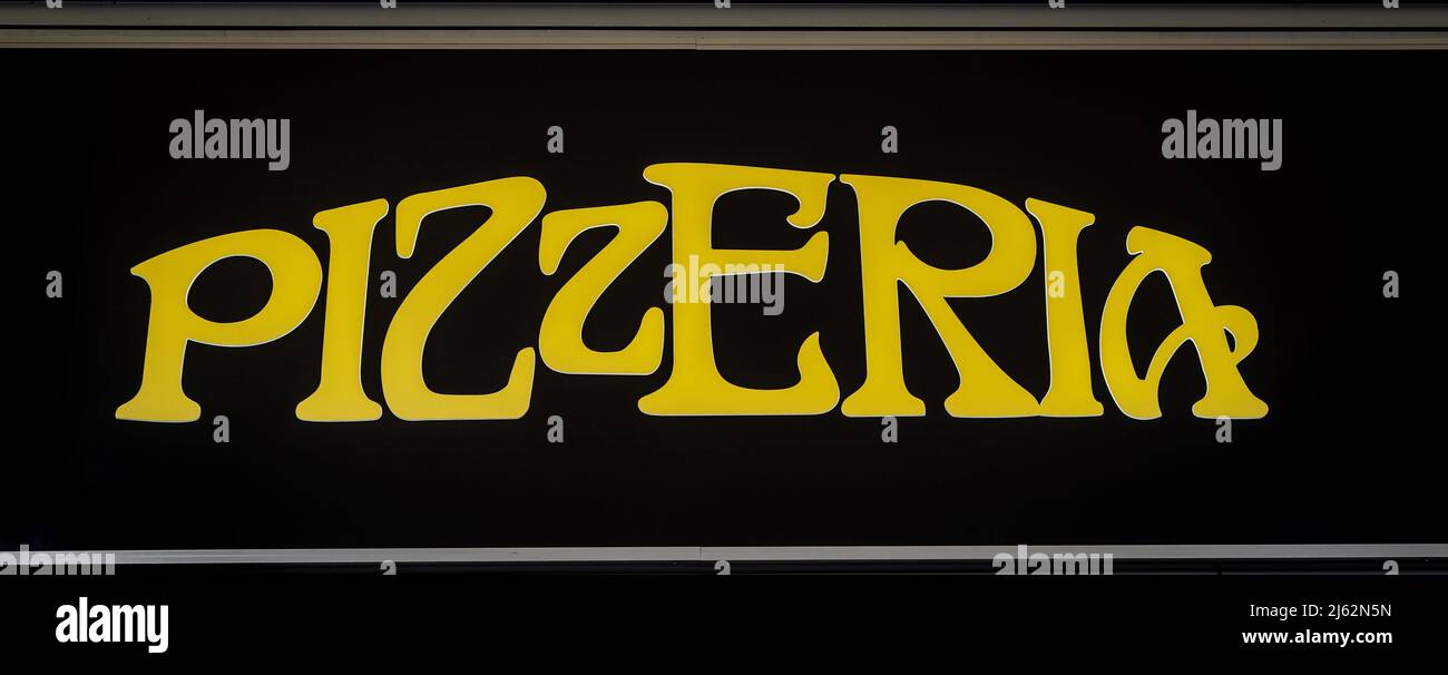 Pizza Express restaurant Pizzeria sign at Ashford Outlet Center, Kent ...