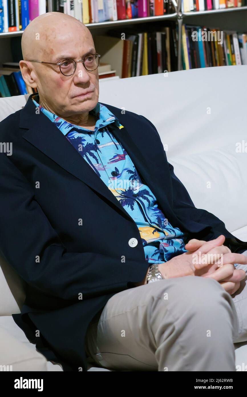 Madrid, Spain. 26th Apr, 2022. American writer James Ellroy poses ...