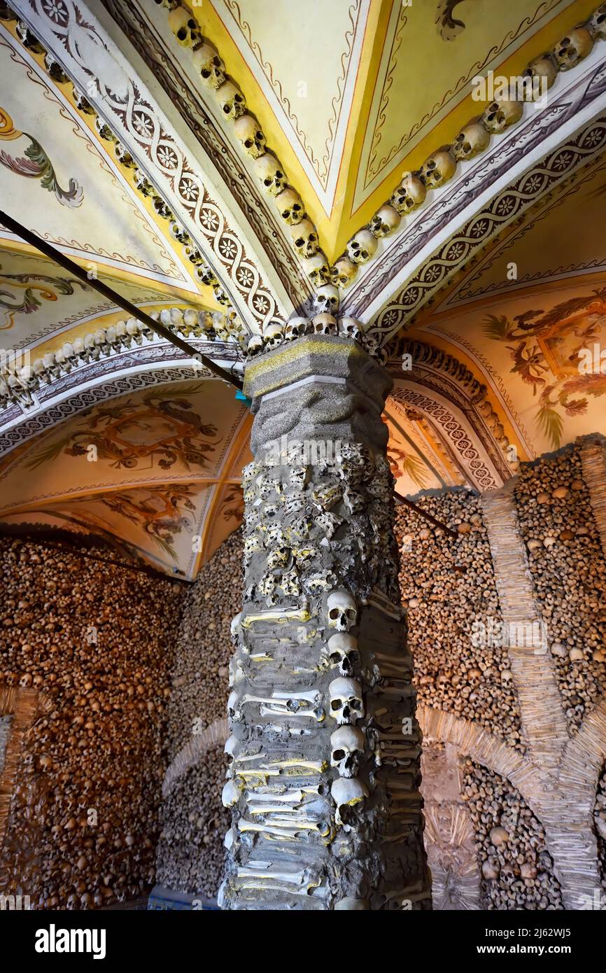 Ceiling internal wall walls hi-res stock photography and images - Alamy