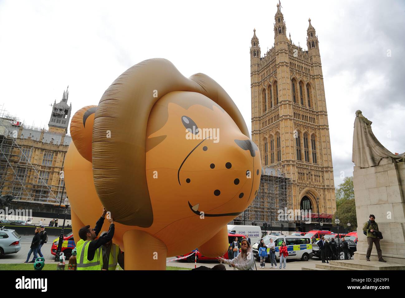 Animals abroad bill hi-res stock photography and images - Alamy