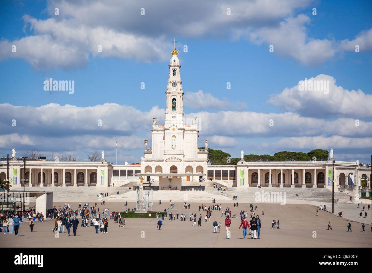 Our lady of the rosary of fatima hi-res stock photography and images ...
