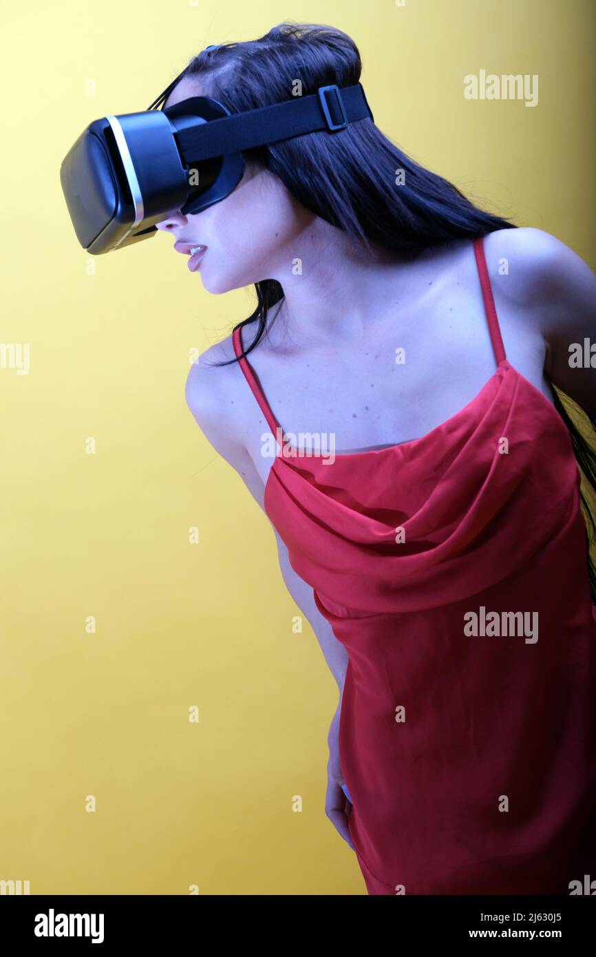 virtual reality device Stock Photo - Alamy
