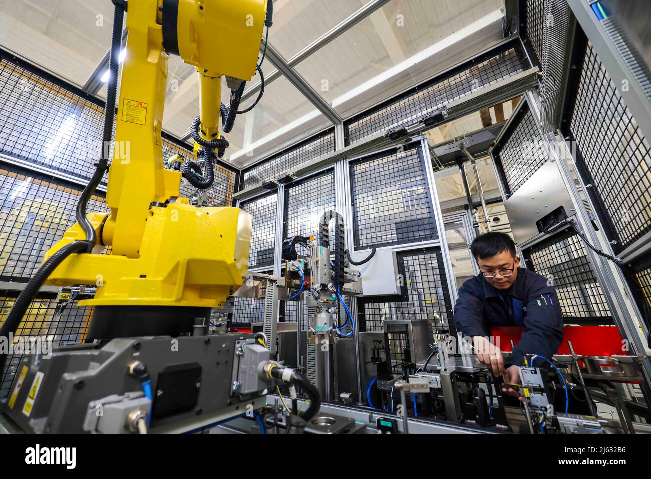 Precision forging hi-res stock photography and images - Alamy