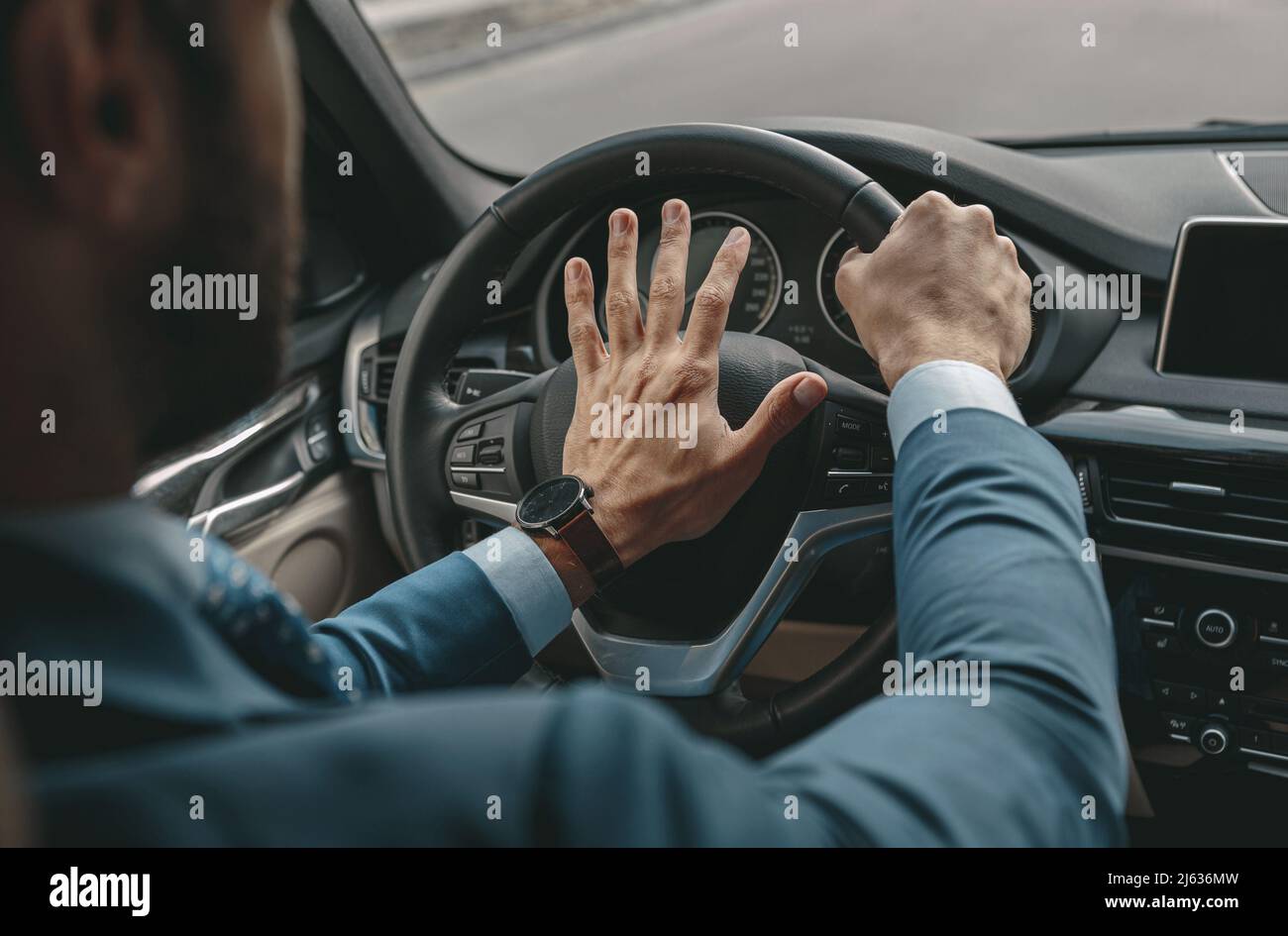 Unrecognized man hi-res stock photography and images - Alamy