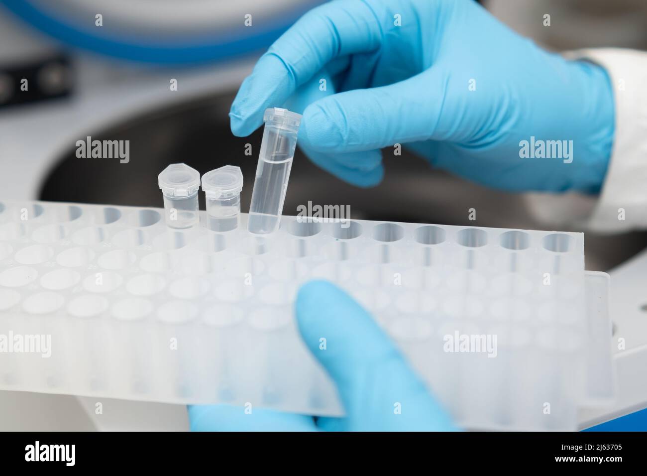 Dna in test tube rack hi-res stock photography and images - Alamy