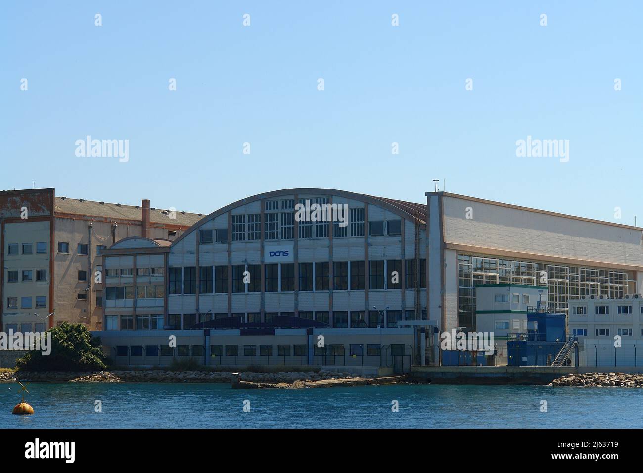 Navy buildings hi-res stock photography and images - Alamy