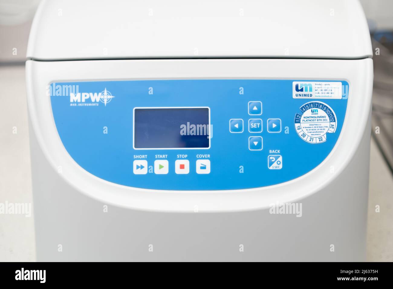 MPW Science centrifuge for chemical and microbiology analysis, April ...