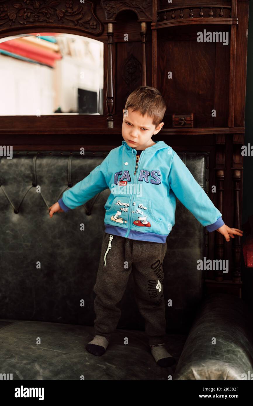 Without front teeth hi-res stock photography and images - Alamy