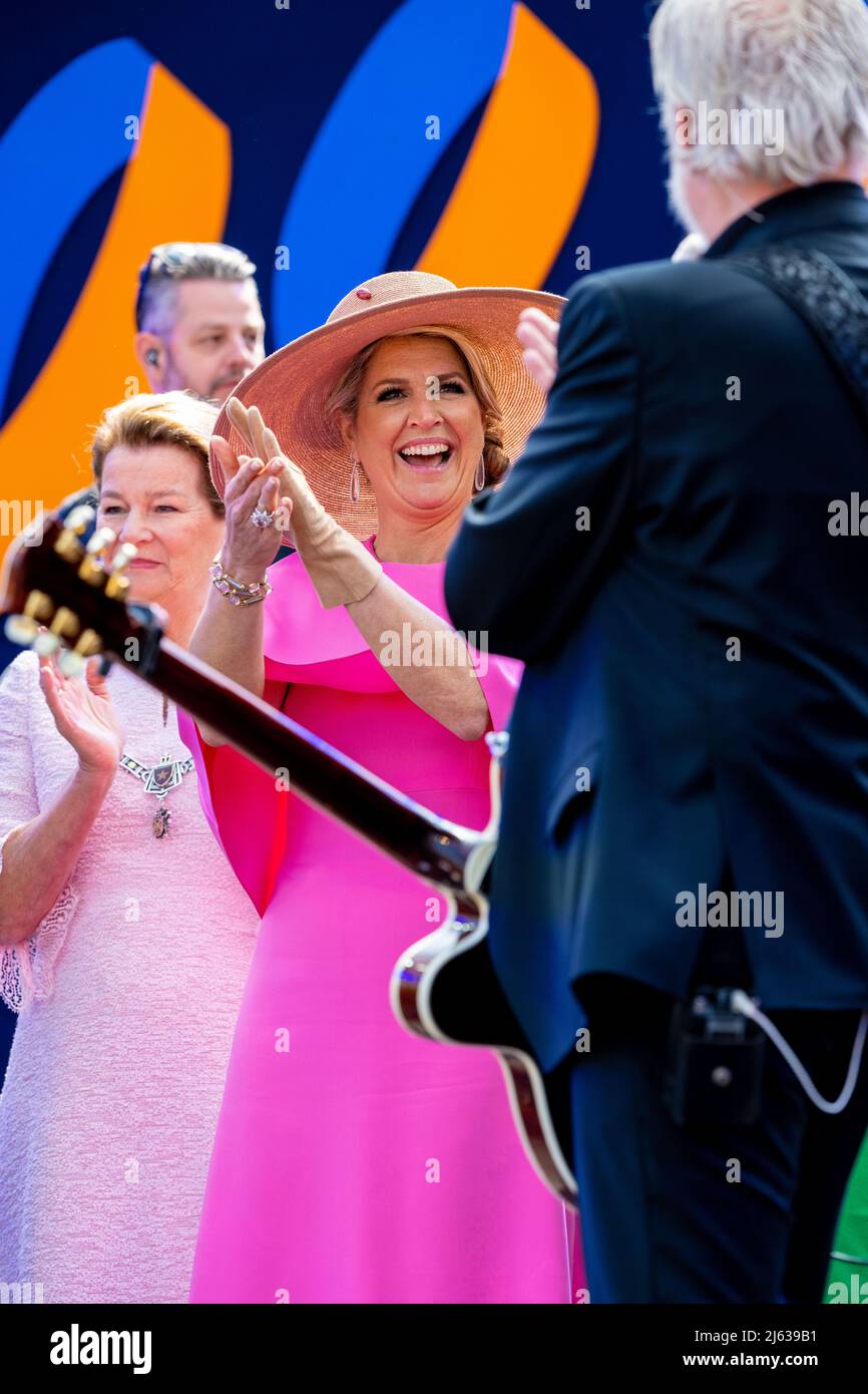 Queen Maxima of the Netherlands celebrating the King's 55th birthday ...