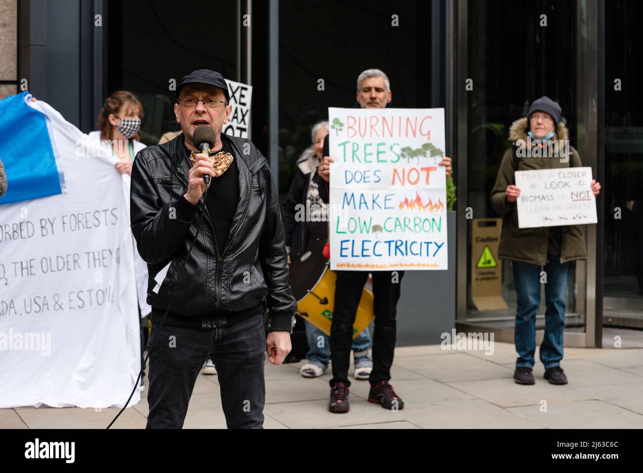 Axe drax campaigners hi-res stock photography and images - Alamy