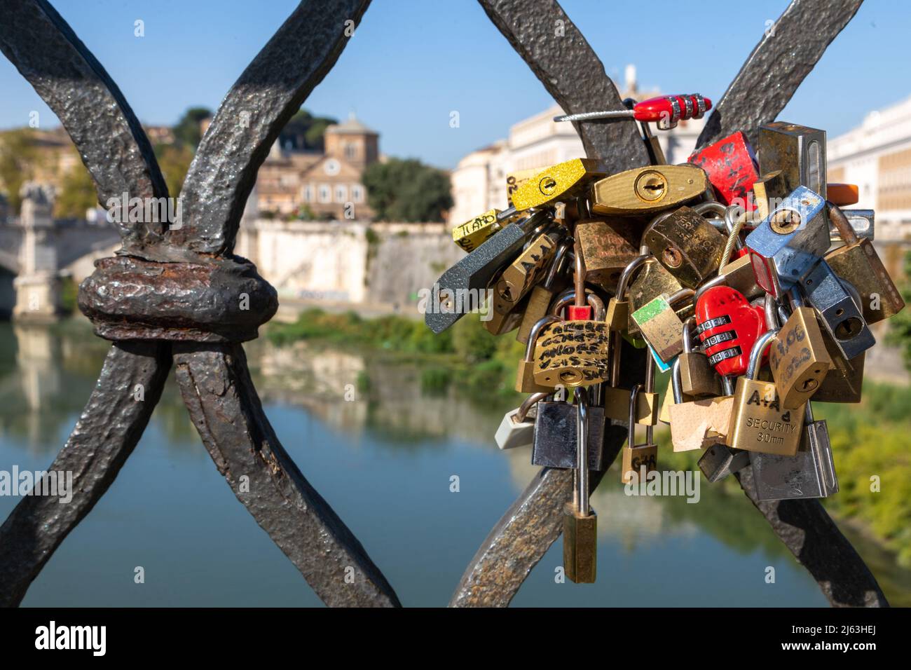 Locks of love rome hi-res stock photography and images - Alamy