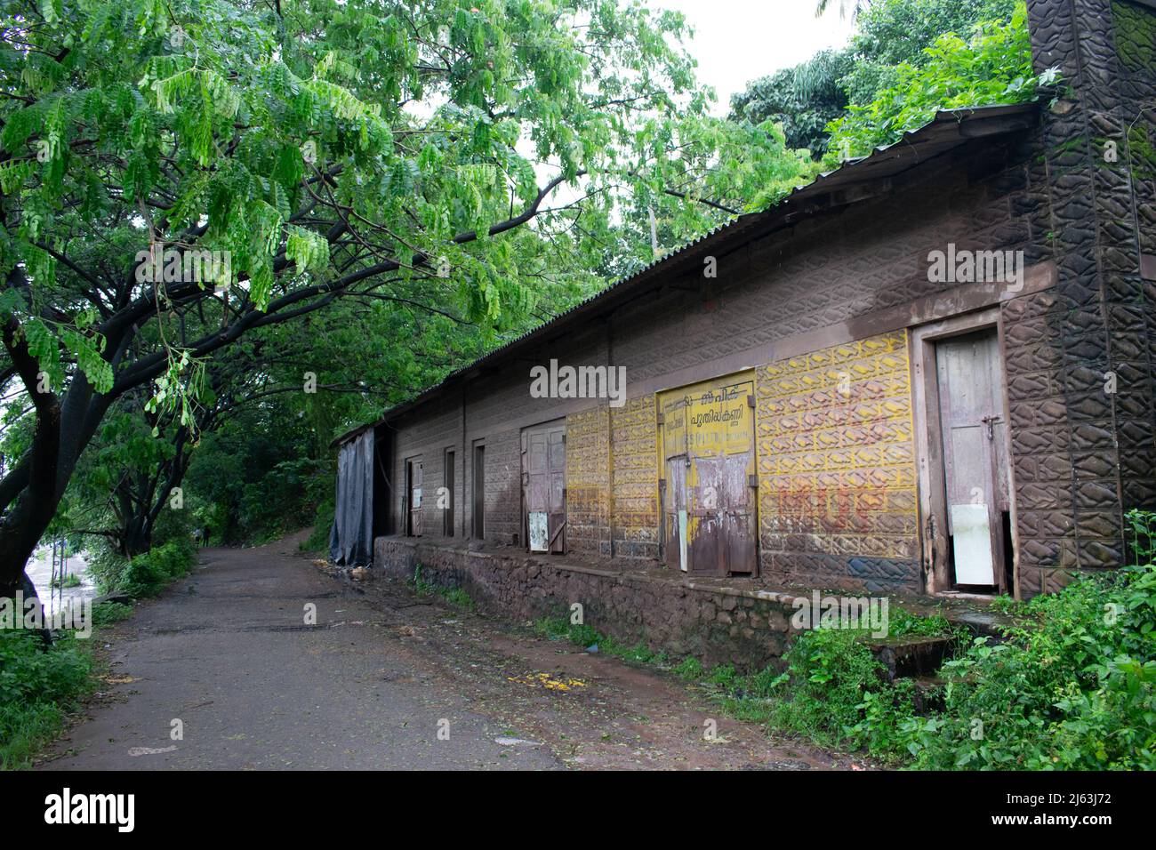 Old building near the road Stock Photo - Alamy