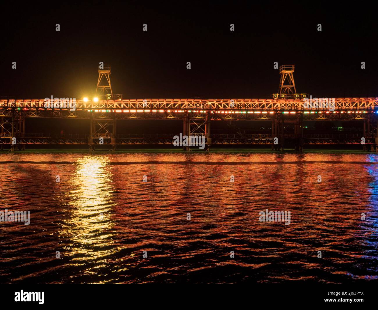 Ore loading hi-res stock photography and images - Alamy