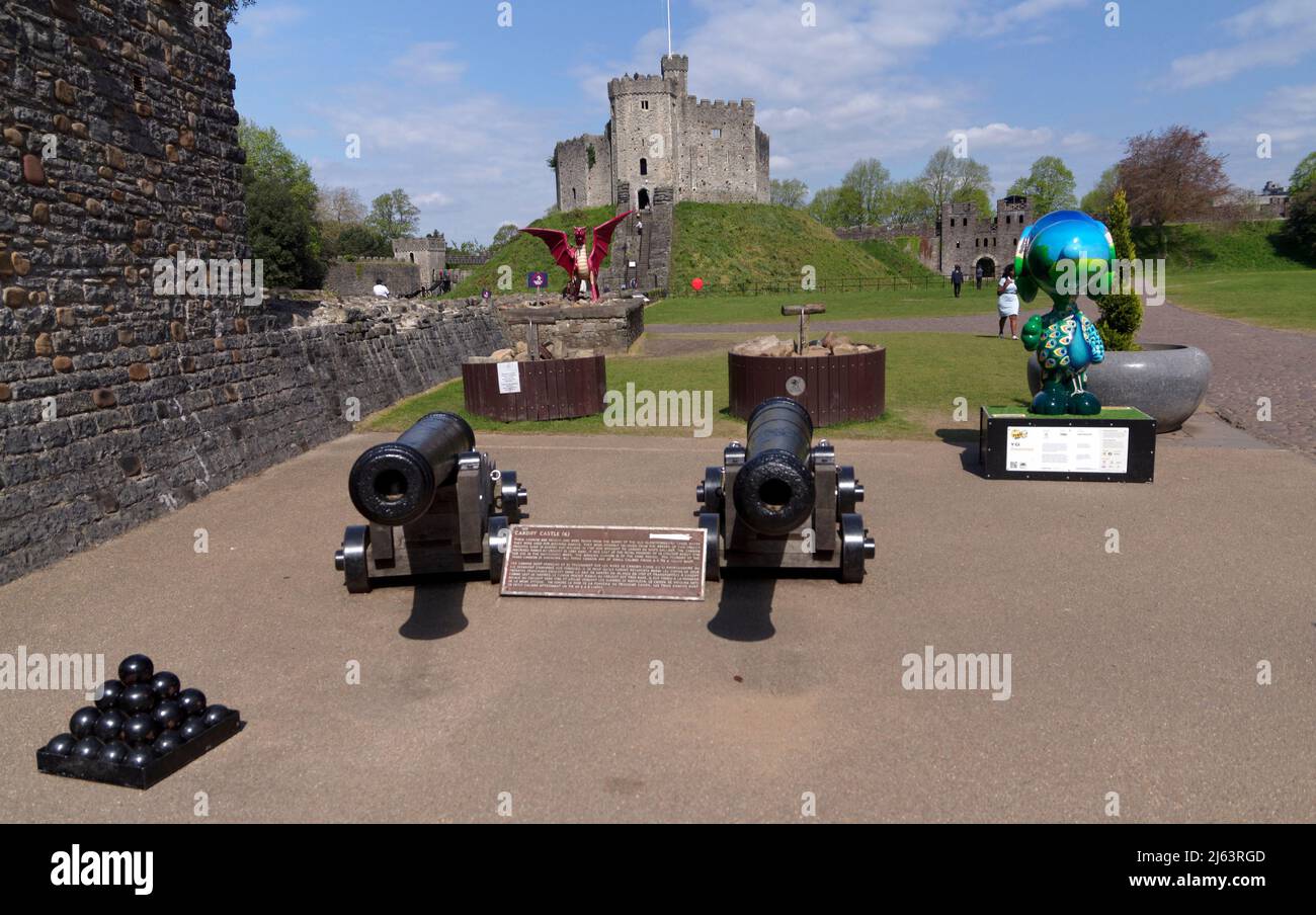 Pair of balls hi-res stock photography and images - Alamy