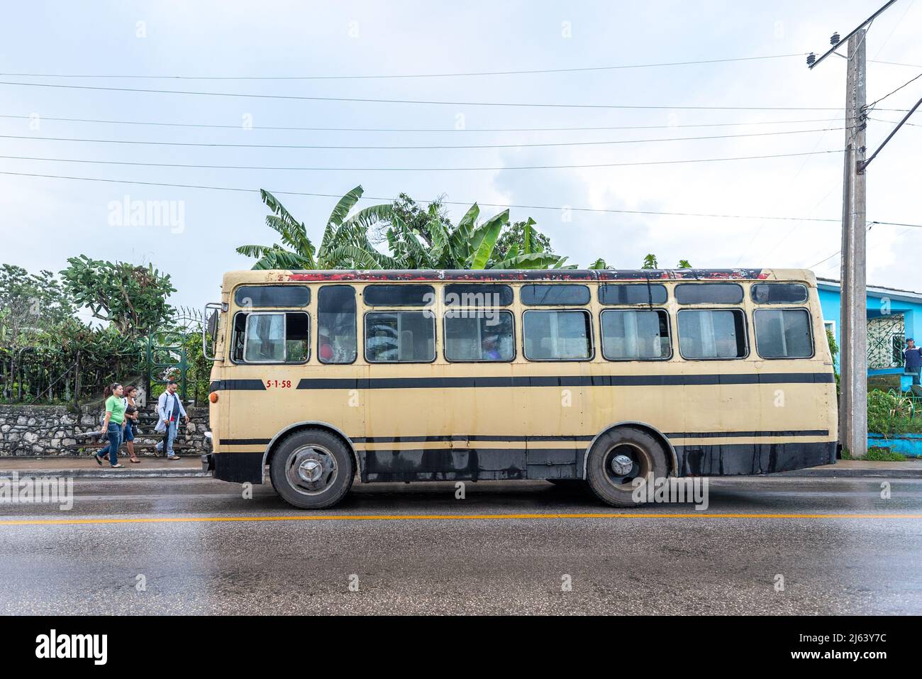 Transportation Daily Lifestyle in Cuba, 2016 Stock Photo - Alamy