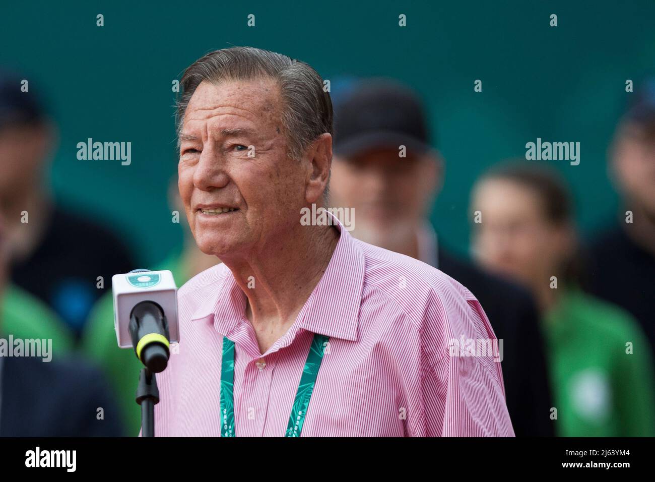Nikola Pilic speaks during the trophy ceremony Stock Photo - Alamy