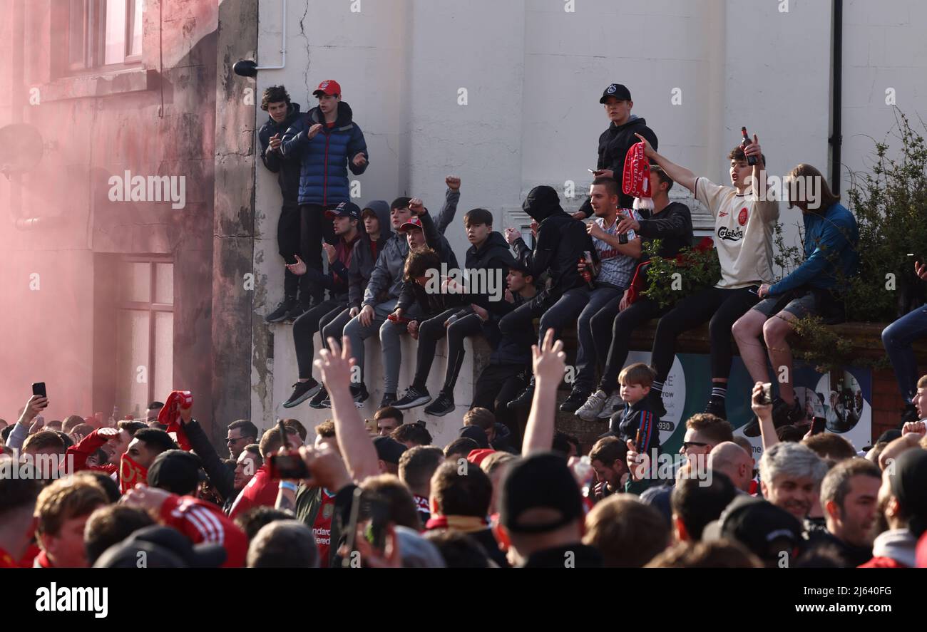 Football soccer england team arrival hi-res stock photography and ...