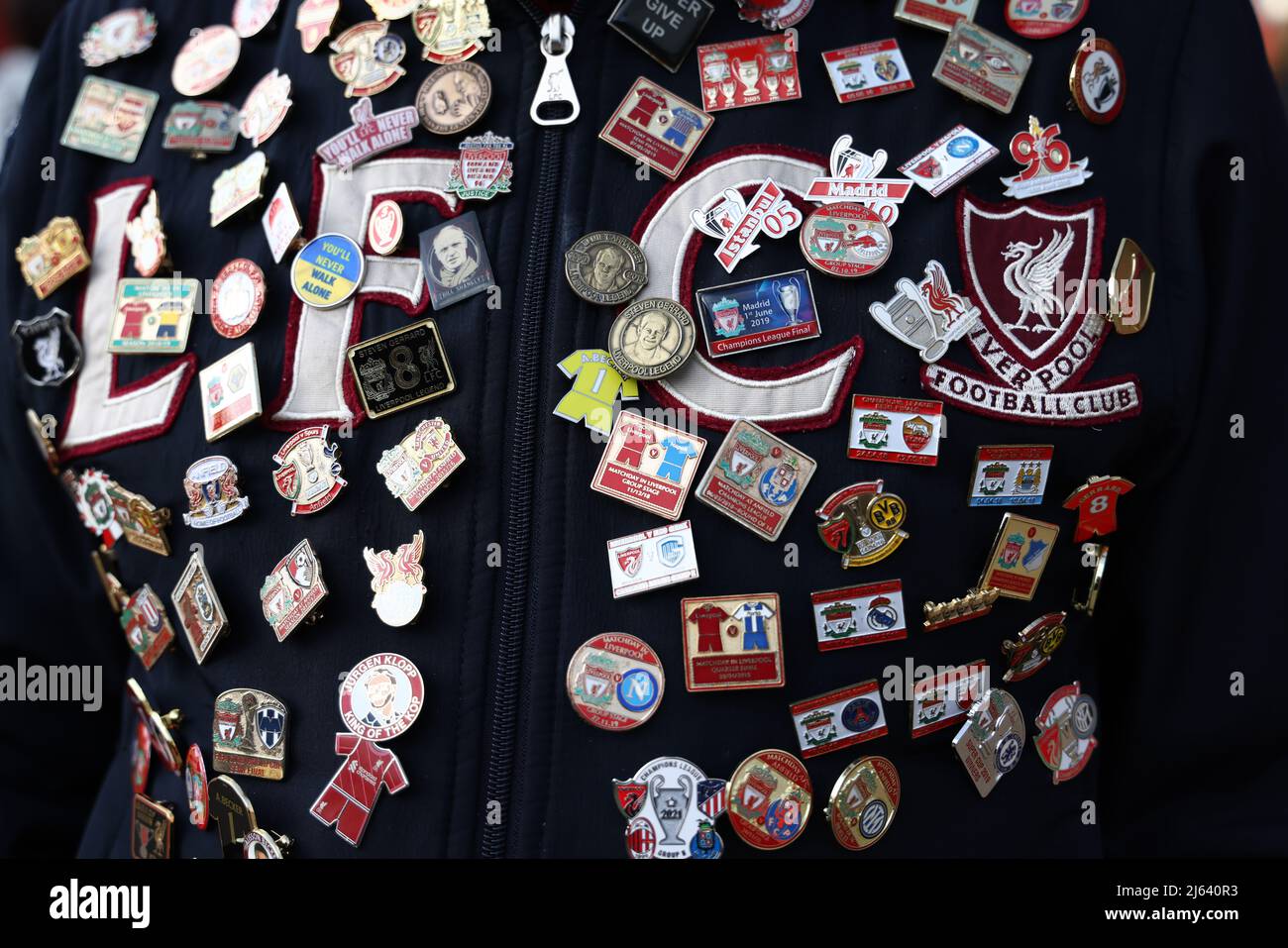 Villarreal champions league badge hi-res stock photography and images ...