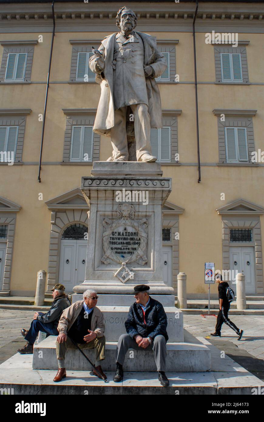 Statua di viaggio hi-res stock photography and images - Alamy