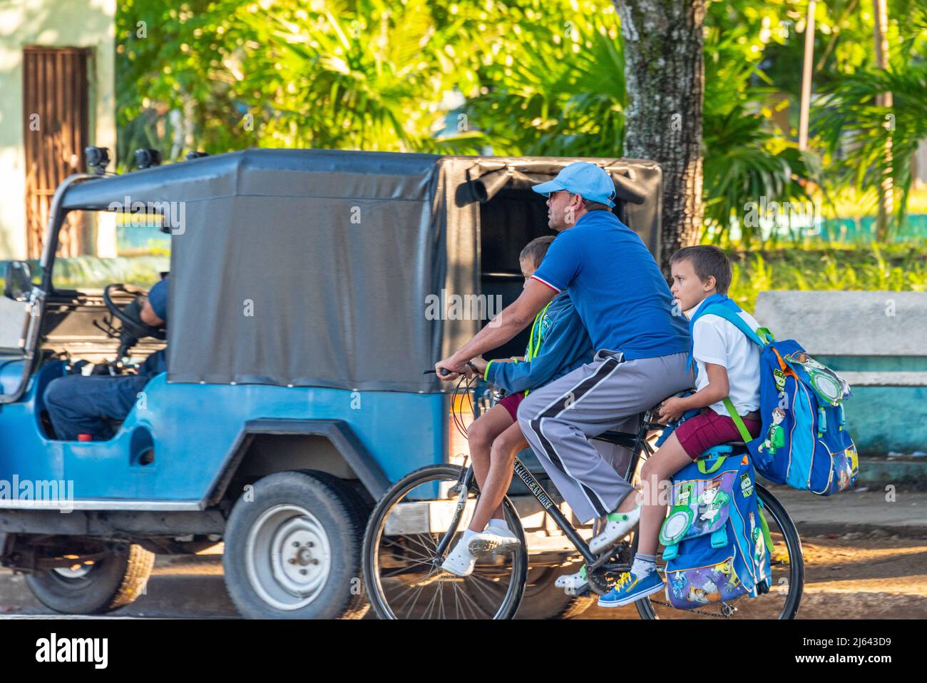 Daily Transportation in Cuba, 2017 Stock Photo - Alamy