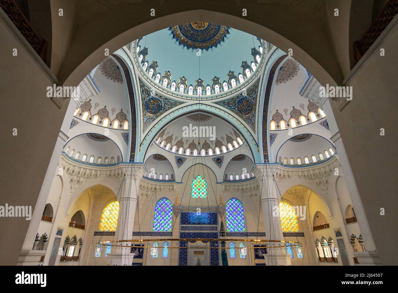 The Grand Camlica Mosque in Uskudar District of Istanbul, Turkey Stock ...