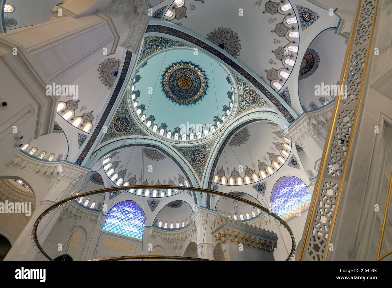 The Grand Camlica Mosque in Uskudar District of Istanbul, Turkey Stock ...