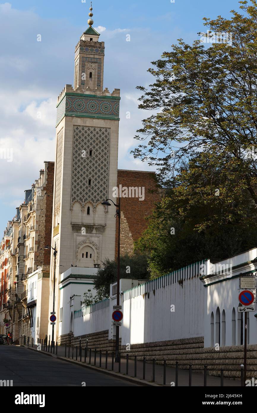 Great Mosque of Paris - Muslim temple in France. It was founded in 1926 ...